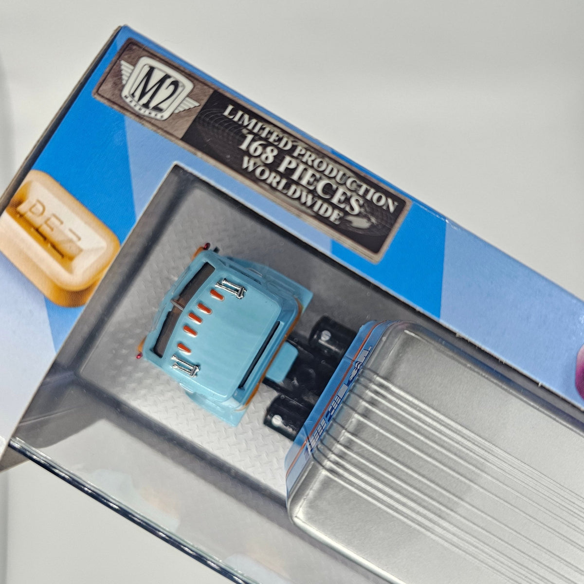 M2 Machines - 1969 Dodge L600 & 1960 VW Double Cab Truck - 2017 Auto-H ...